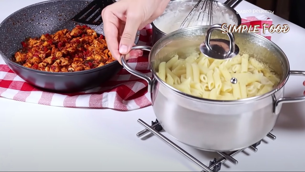 Макароны с сыром по моему рецепту - это пикантное блюдо.